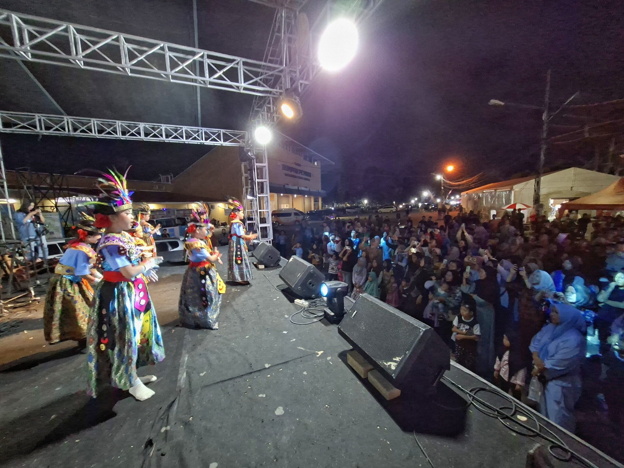 Pelangi Anak Indonesia Ceriakan Panggung Budaya Lampung Fest 2025 ...